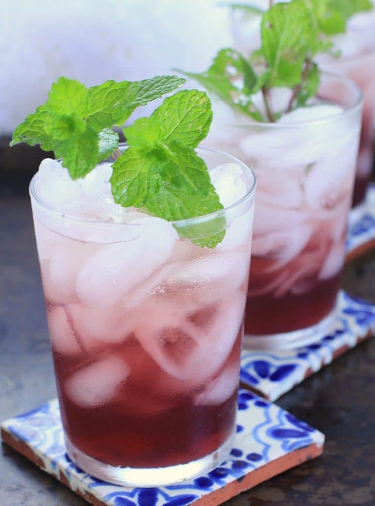 So Healthy & Refreshing! Wild Blueberry Ginger Mint Green Iced Tea